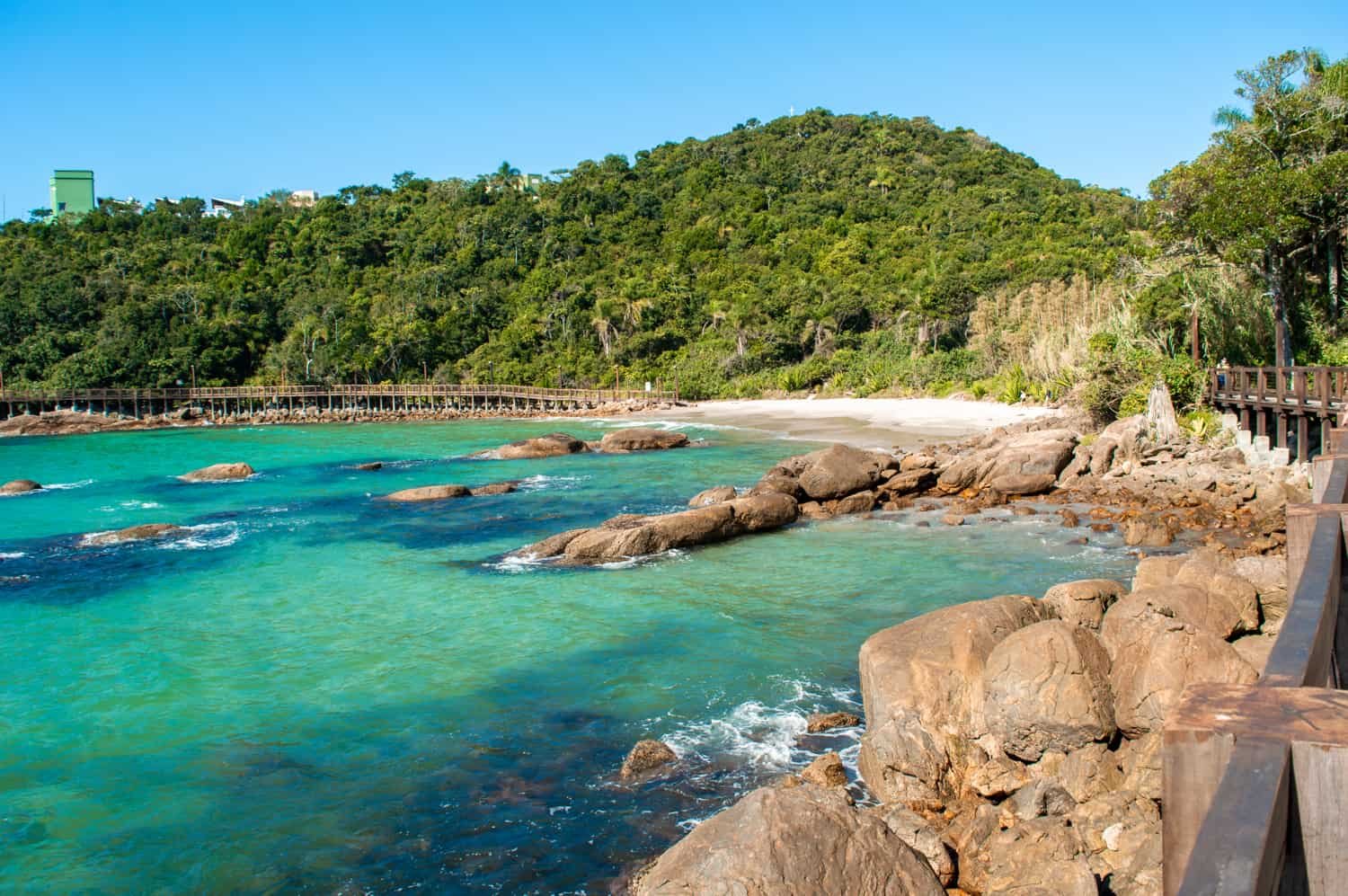 Conheças as melhores praias de Bombinhas em SC - WentTrip